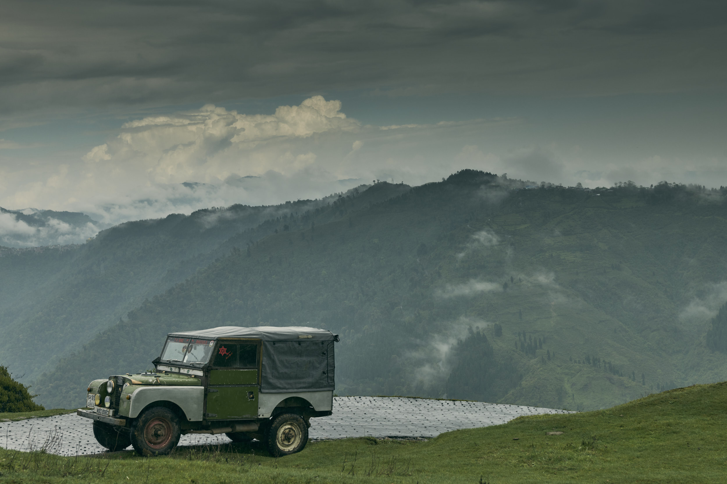 LAND ROVER CELEBRATES 70 YEARS OF ALL-TERRAIN ADVENTURE WITH TREK TO ...