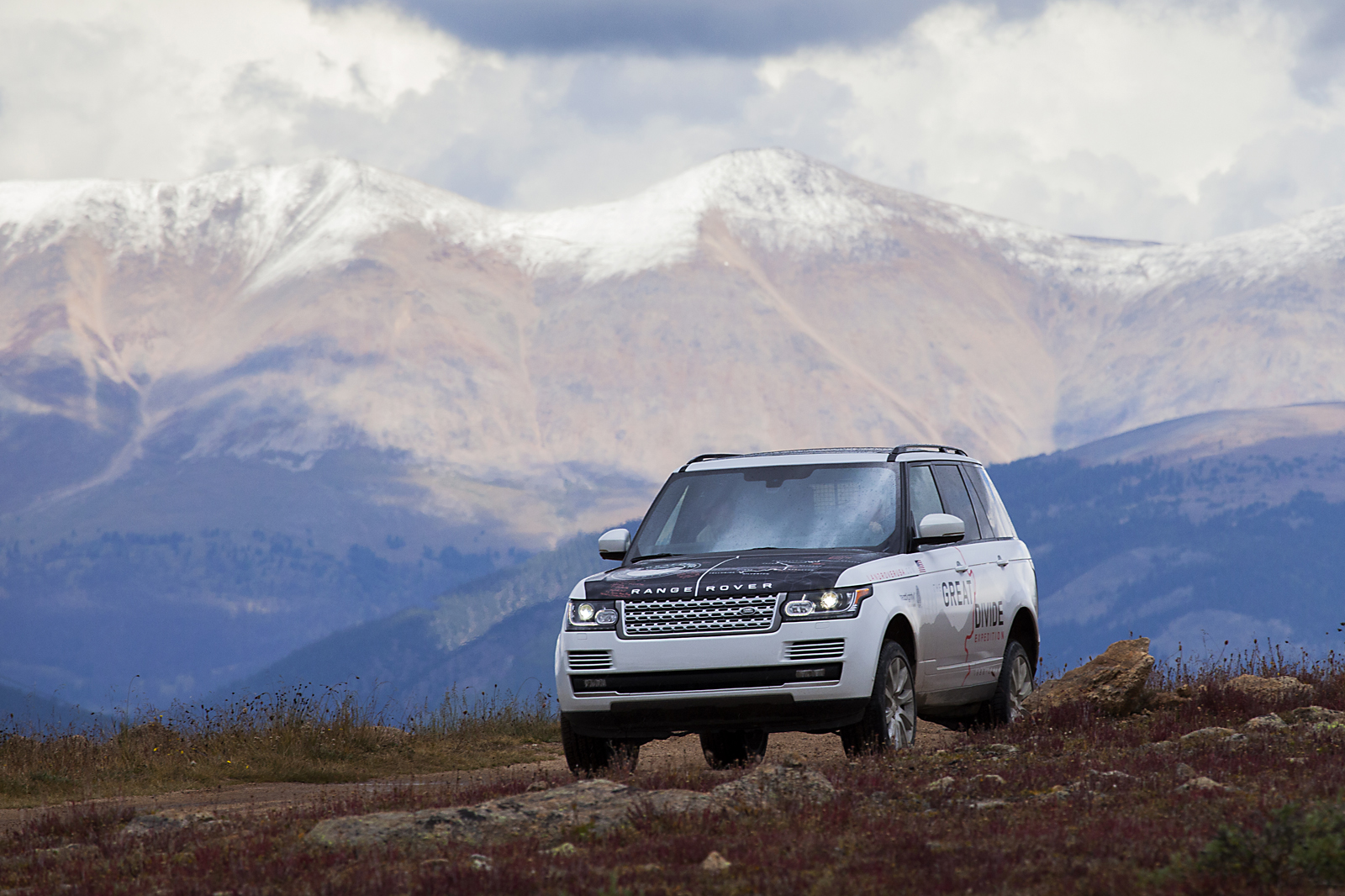 Land Rover celebrates 25th anniversary of the Great Divide Expedition ...