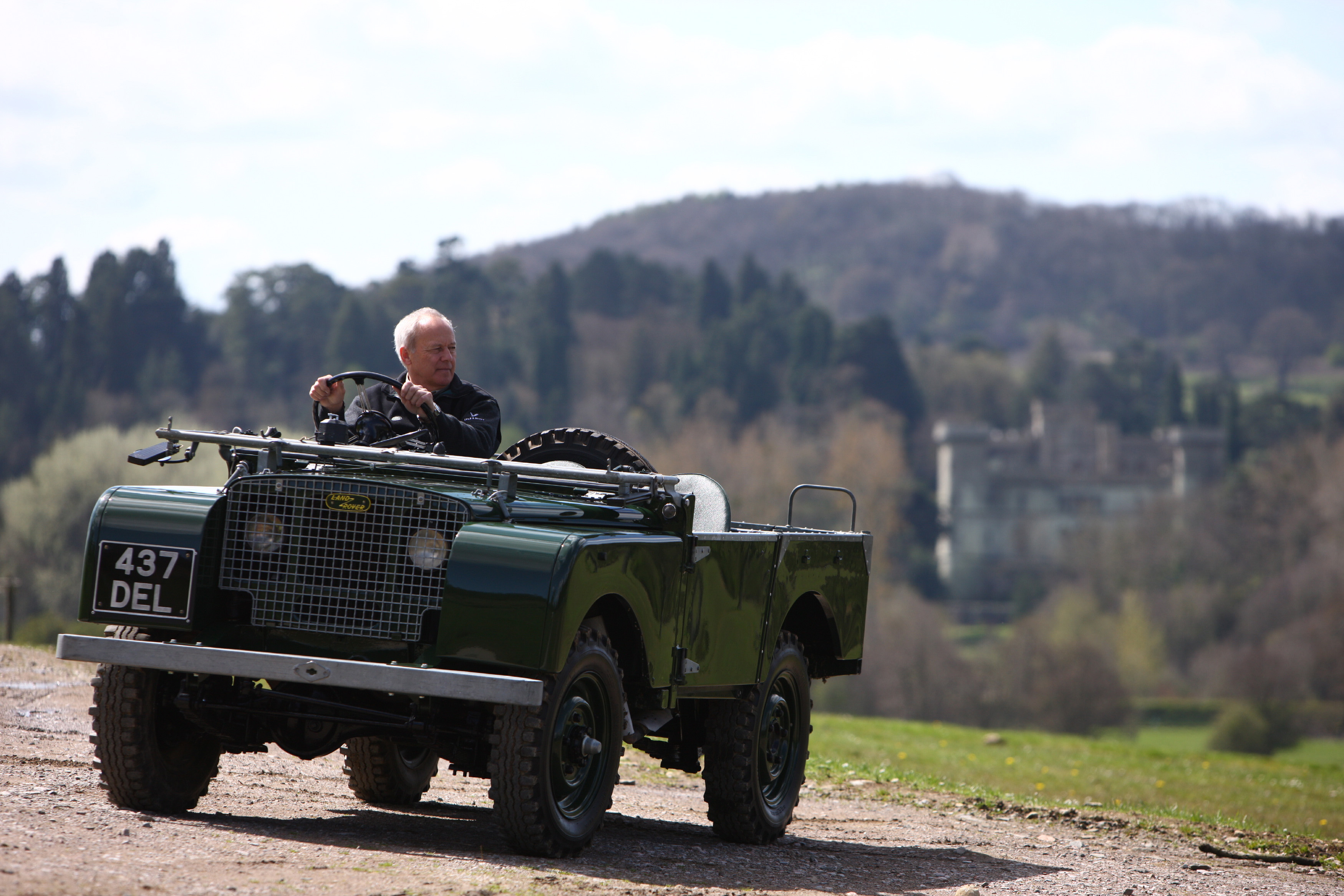 Land Rover Legend Roger Crathorne ‘Heads For The Hills’ After 50 Years ...