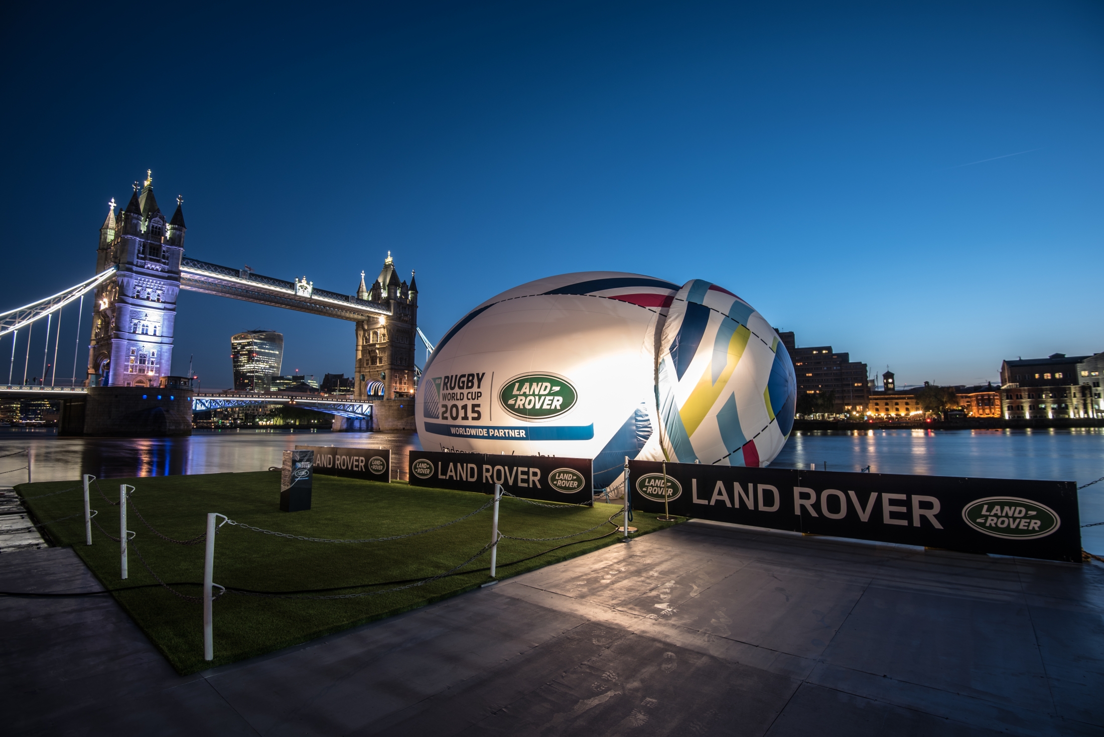 Land Rover Reveals Unique Defender To Carry Rugby World Cup Trophy ...