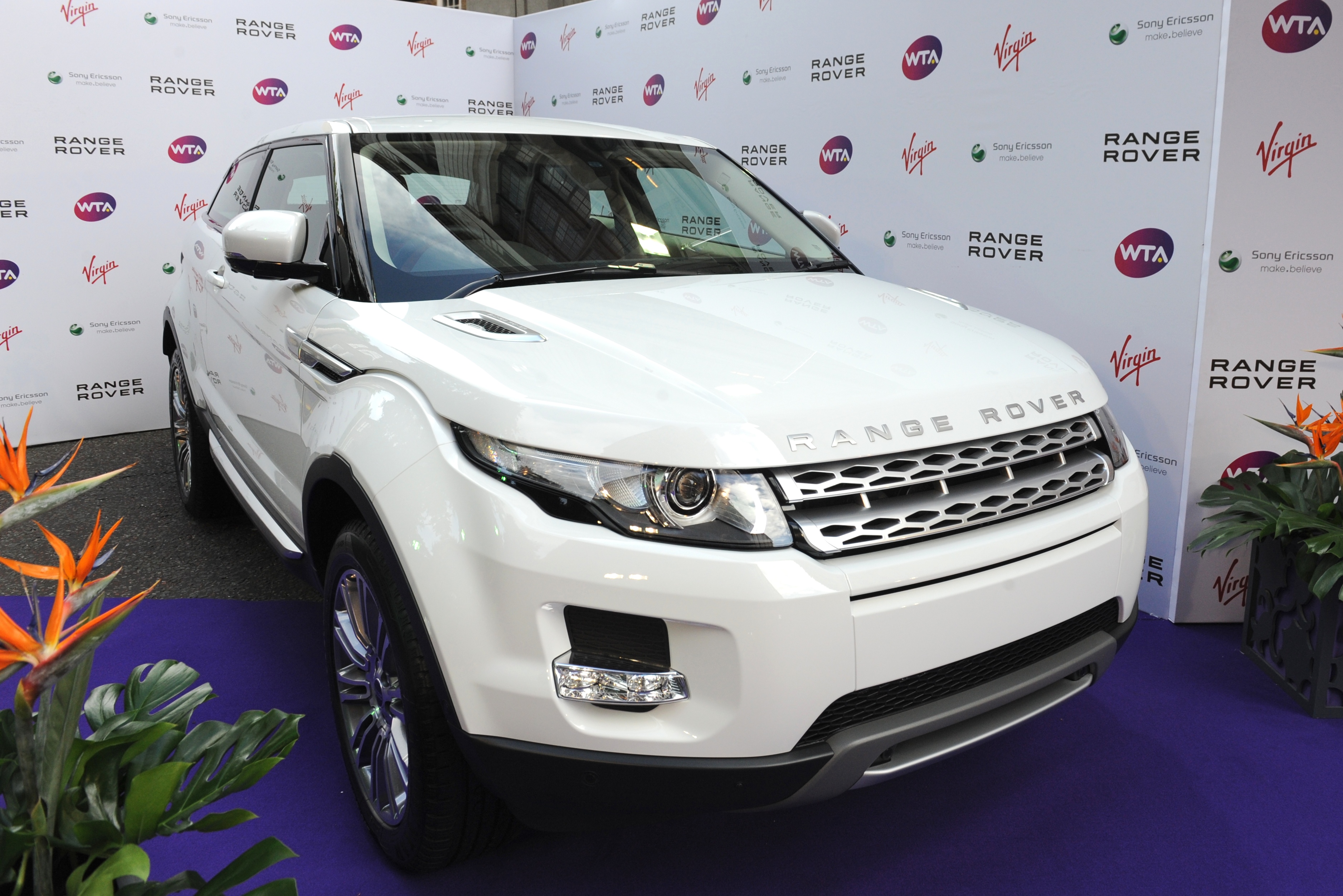 Range Rover Celebrate The 125th Wimbledon Championships | Land Rover ...