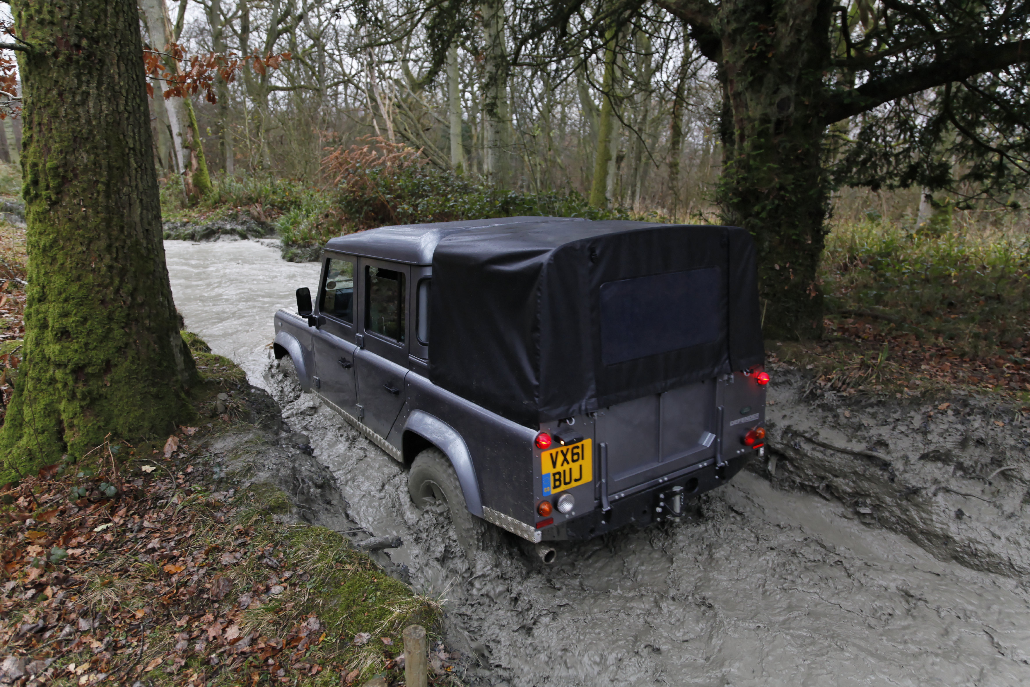 Land Rover Celebrates 50 Years at Eastnor Castle | Land Rover Media ...