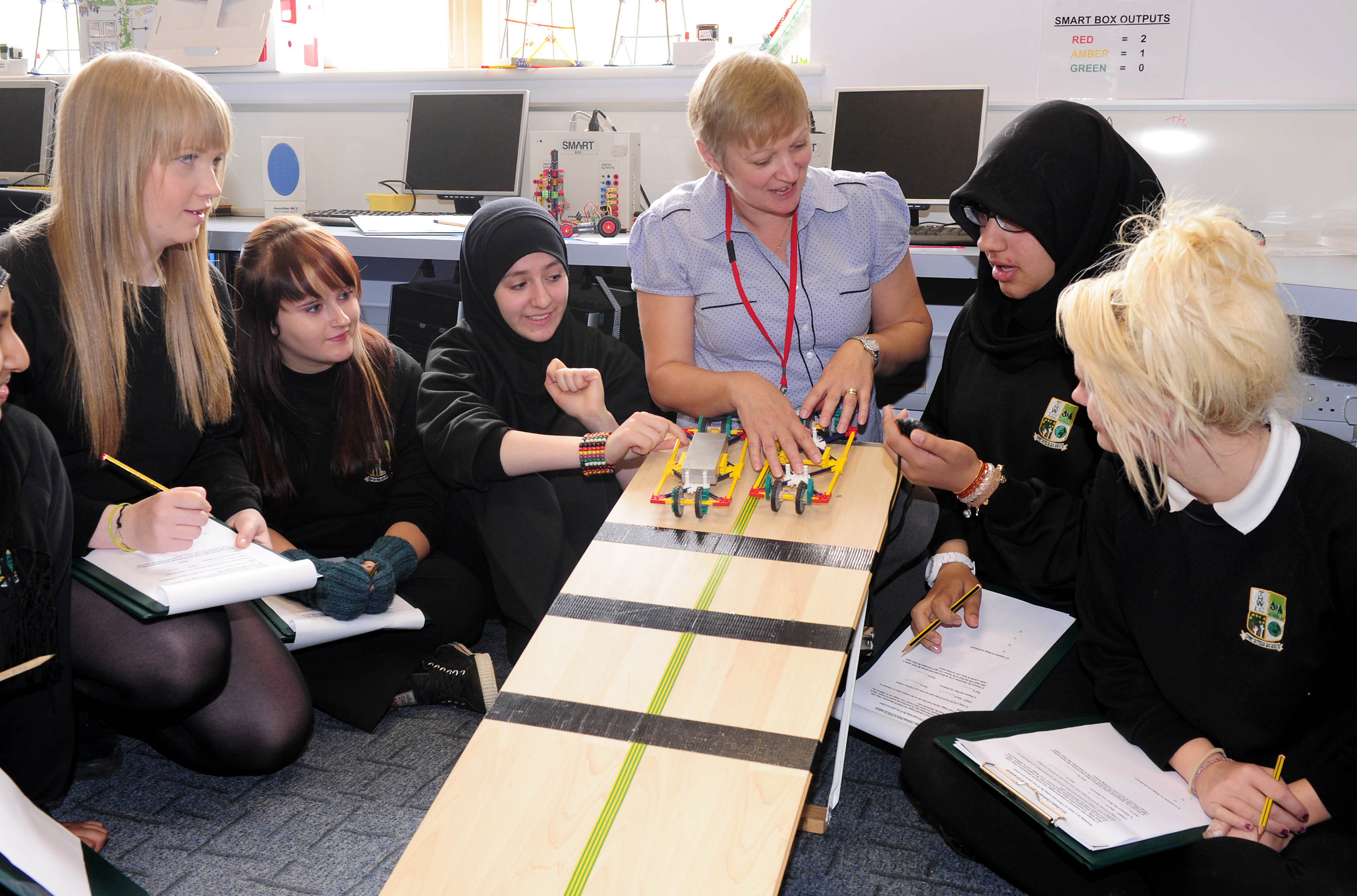 Jaguar Land Rover Invite Schools To 'See Inside Manufacturing' | JLR ...