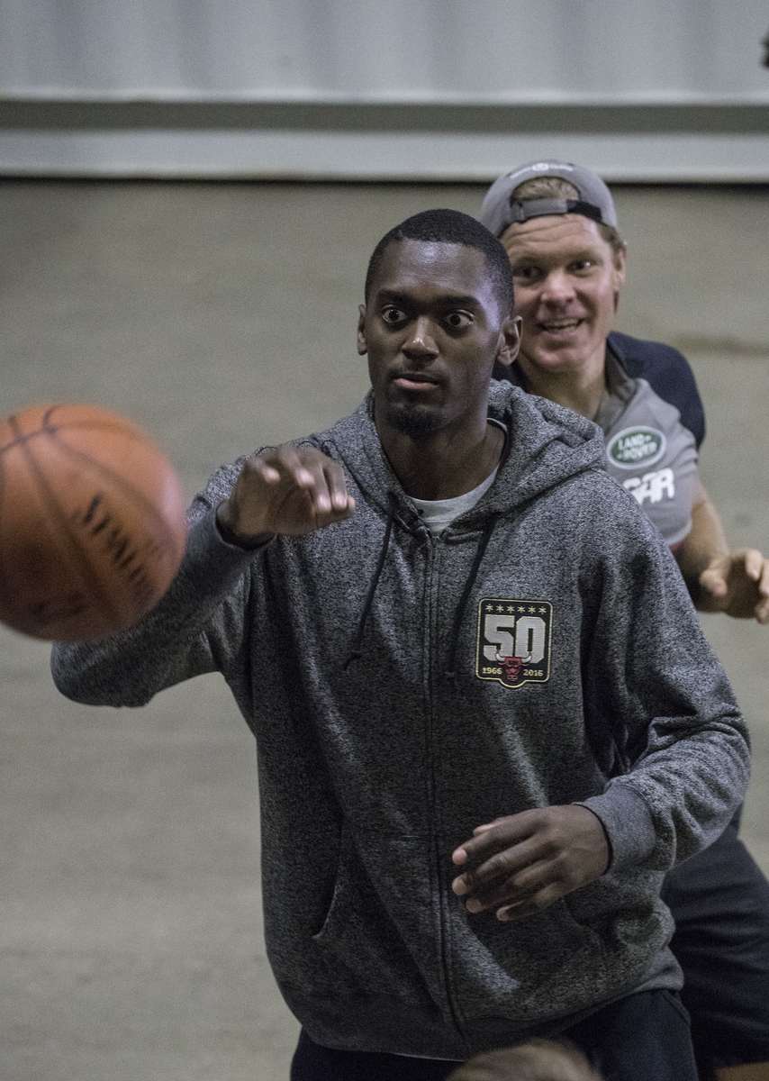 Chicago Basketball Star sails through Land Rover BAR Challenge | Land ...