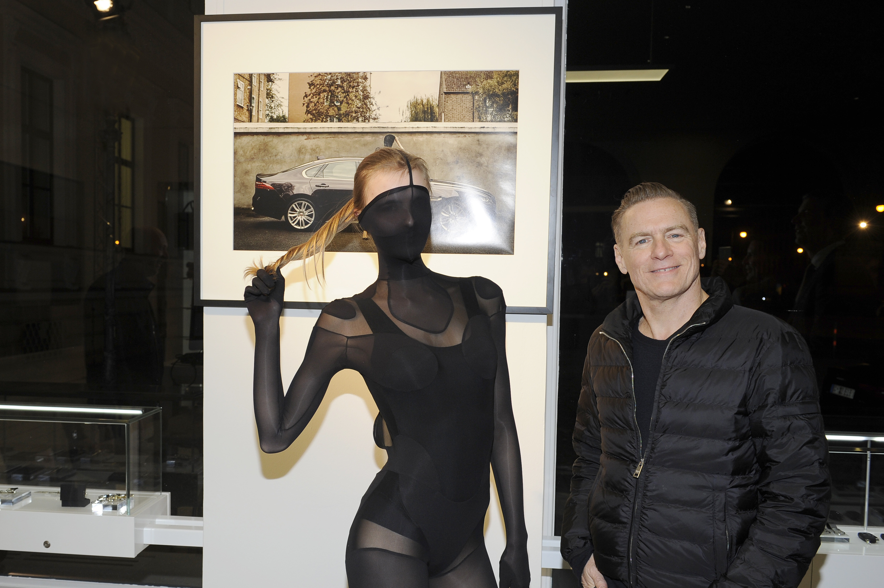 Bryan Adams präsentiert eigene Fotoausstellung unter dem Motto „The ...