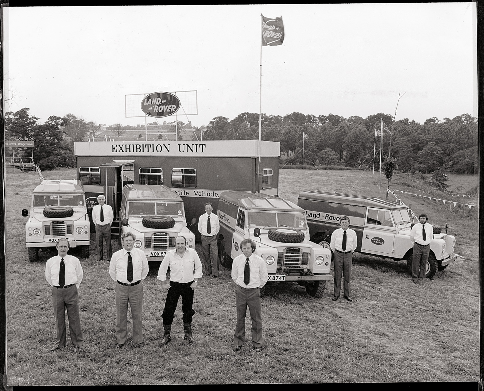 Land Rover Legend Roger Crathorne ‘Heads For The Hills’ After 50 Years ...