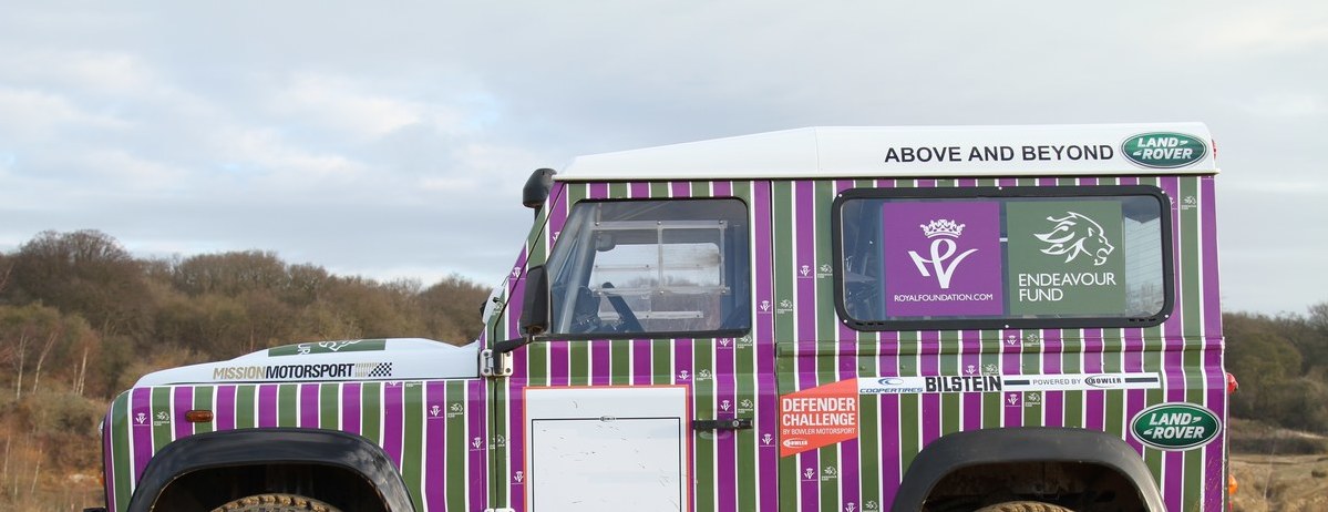 Land Rover and Mission Motorsport Take on the 2016 Defender Challenge ...