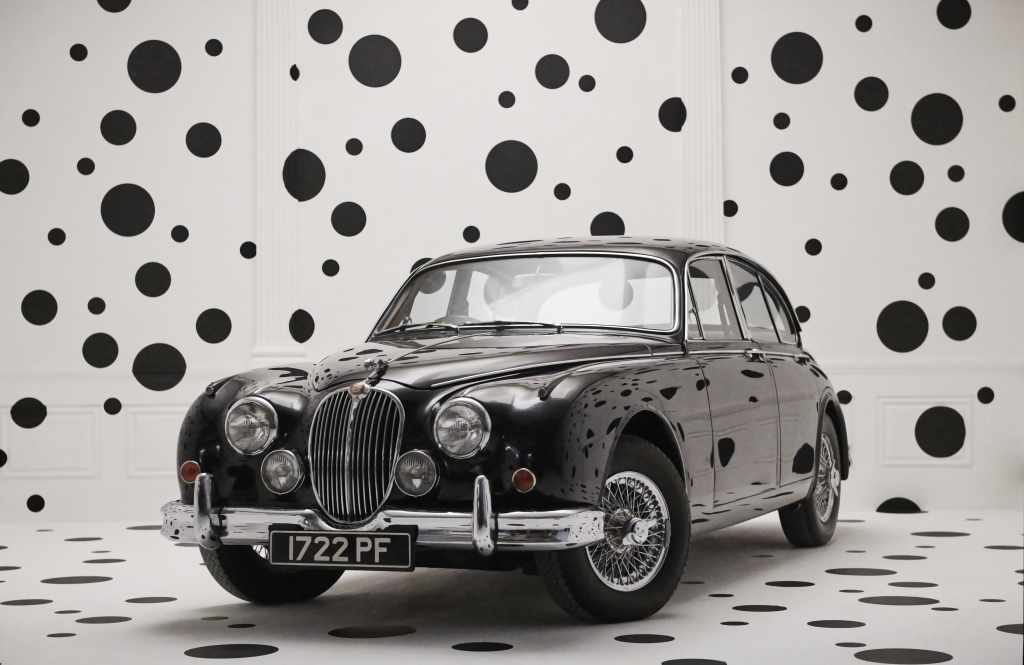 JAGUAR CELEBRATES 60TH ANNIVERSARY OF LEGENDARY MK 2 SPORTS SALOON WITH ...