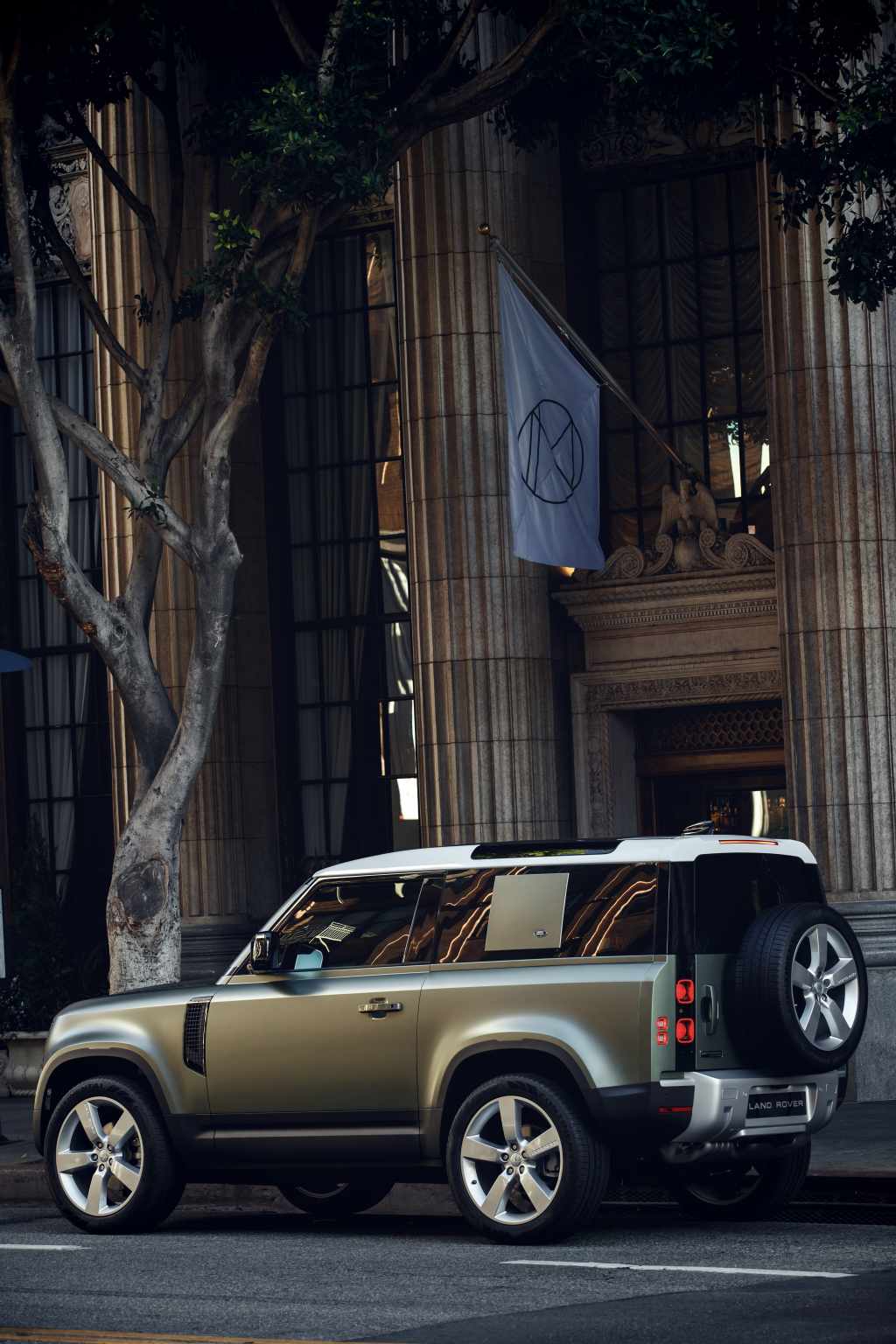 NEW LAND ROVER DEFENDER 90 GOES ON SALE FOLLOWING UNPRECEDENTED DEMAND ...