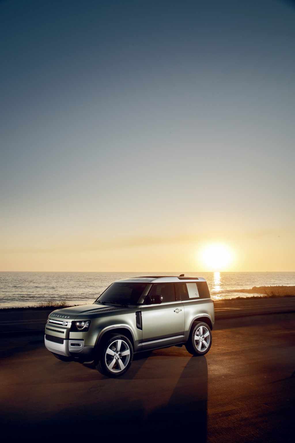 NEW LAND ROVER DEFENDER 90 GOES ON SALE FOLLOWING UNPRECEDENTED DEMAND ...