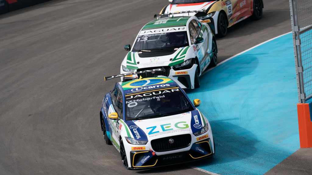 Jaguar Racing Zoom Backgrounds | Jaguar Racing Media Newsroom