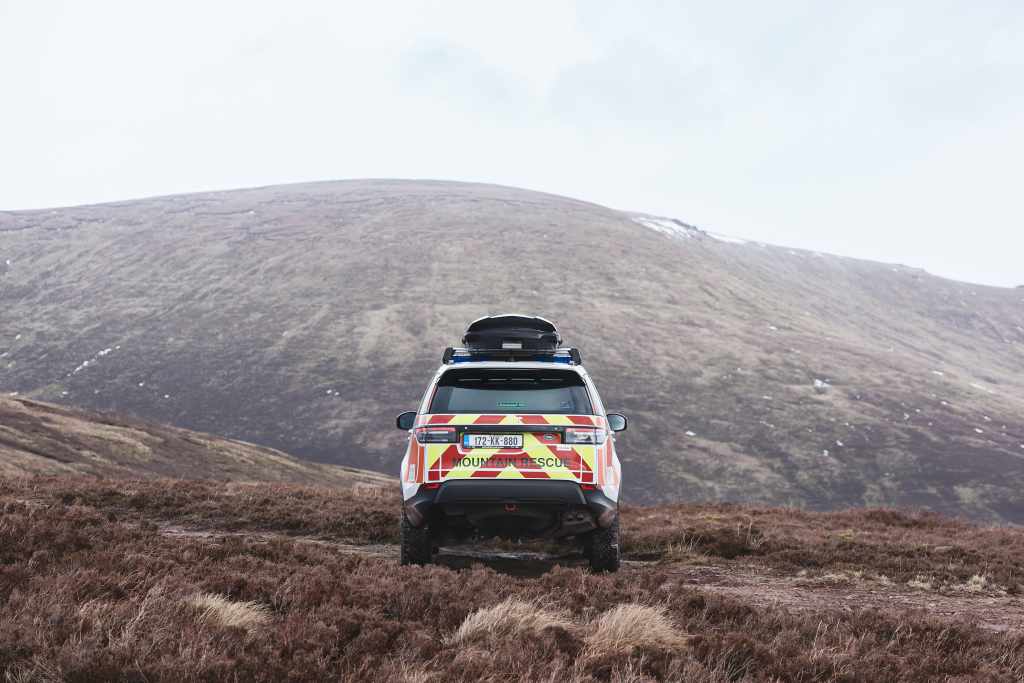 ENGINEERED TO SERVE: LAND ROVER DISCOVERY SUPPORTS LANDMARK RESCUE AS ...