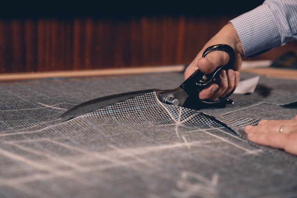 LAND ROVER AND HENRY POOLE CREATE UNIQUE FABRIC TO CELEBRATE 50 YEARS ...