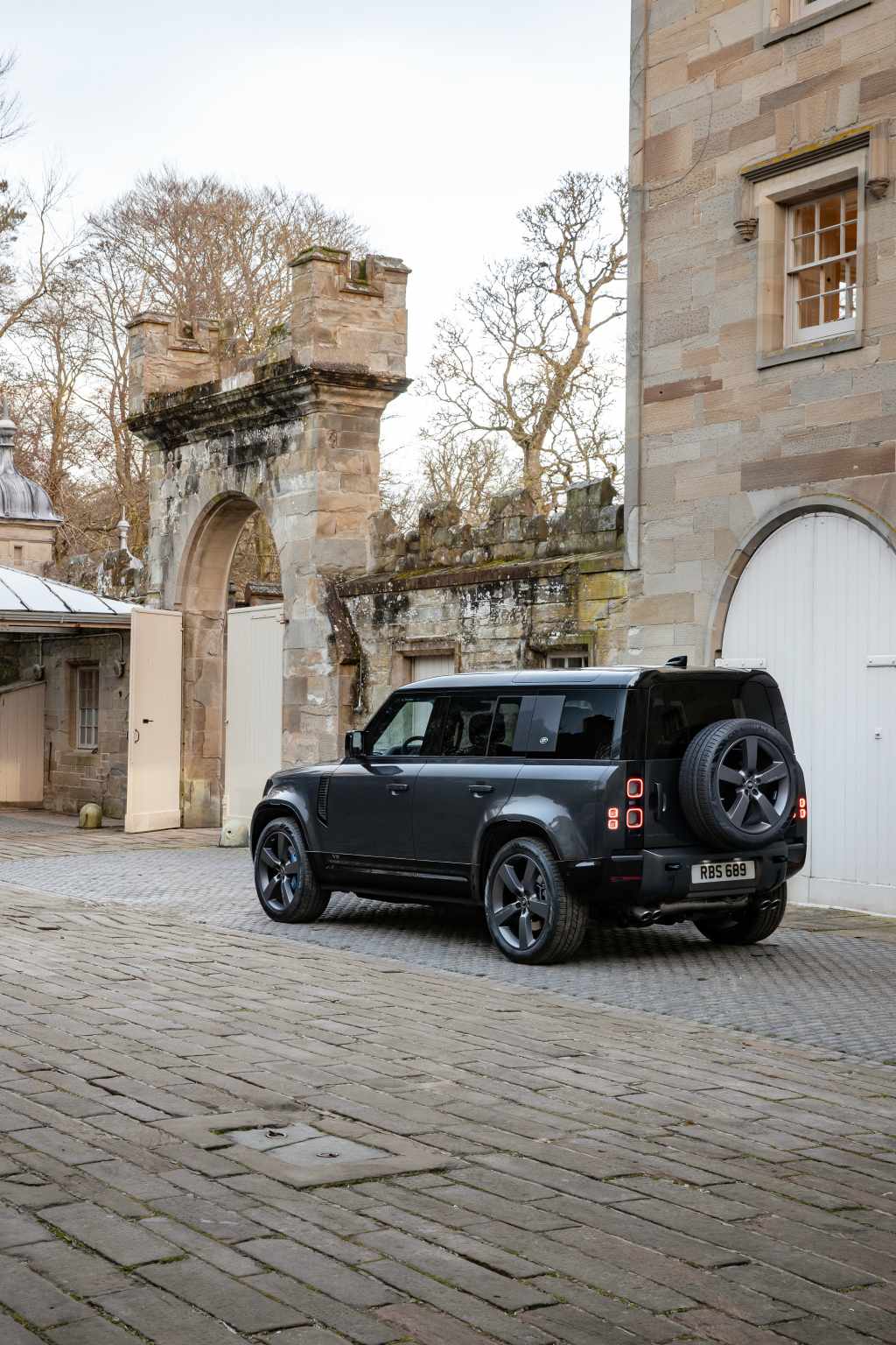THE POWER OF CHOICE: POTENT NEW DEFENDER V8 AND EXCLUSIVE SPECIAL ...