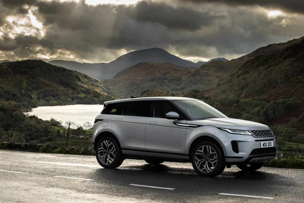 Range Rover Evoque PHEV - Seoul Pearl Silver | Land Rover Homepage