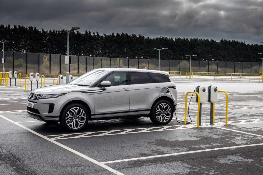 Range Rover Evoque PHEV - Seoul Pearl Silver | Land Rover Media Newsroom