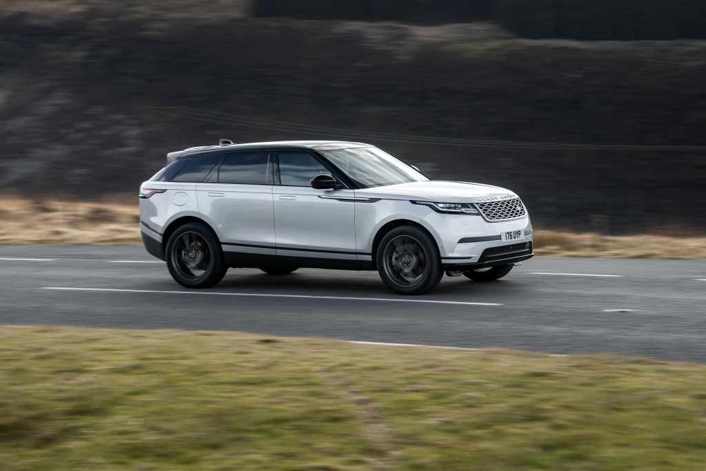 Range Rover Velar P400e PHEV - Hakuba Silver | Land Rover Homepage