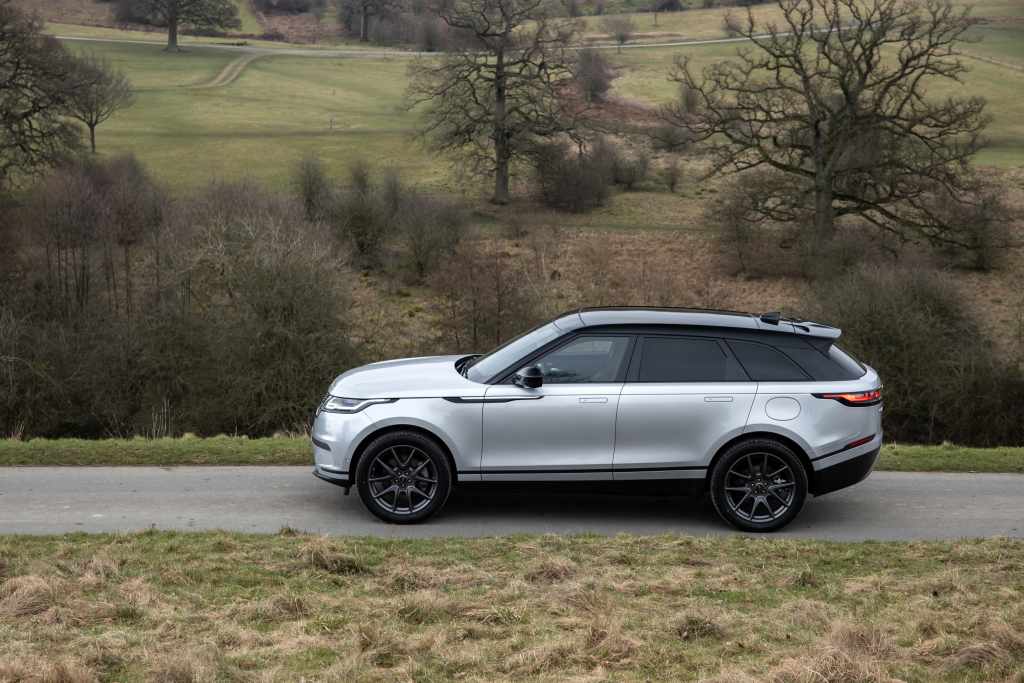 Range Rover Velar P400e PHEV - Hakuba Silver | Land Rover Homepage