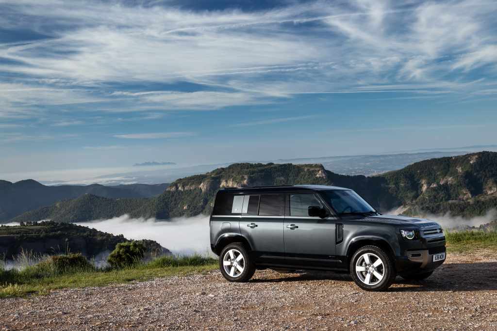 DEFENDER 110 X-DYNAMIC SE D300 - STATIC, DETAIL AND INTERIOR | Land ...