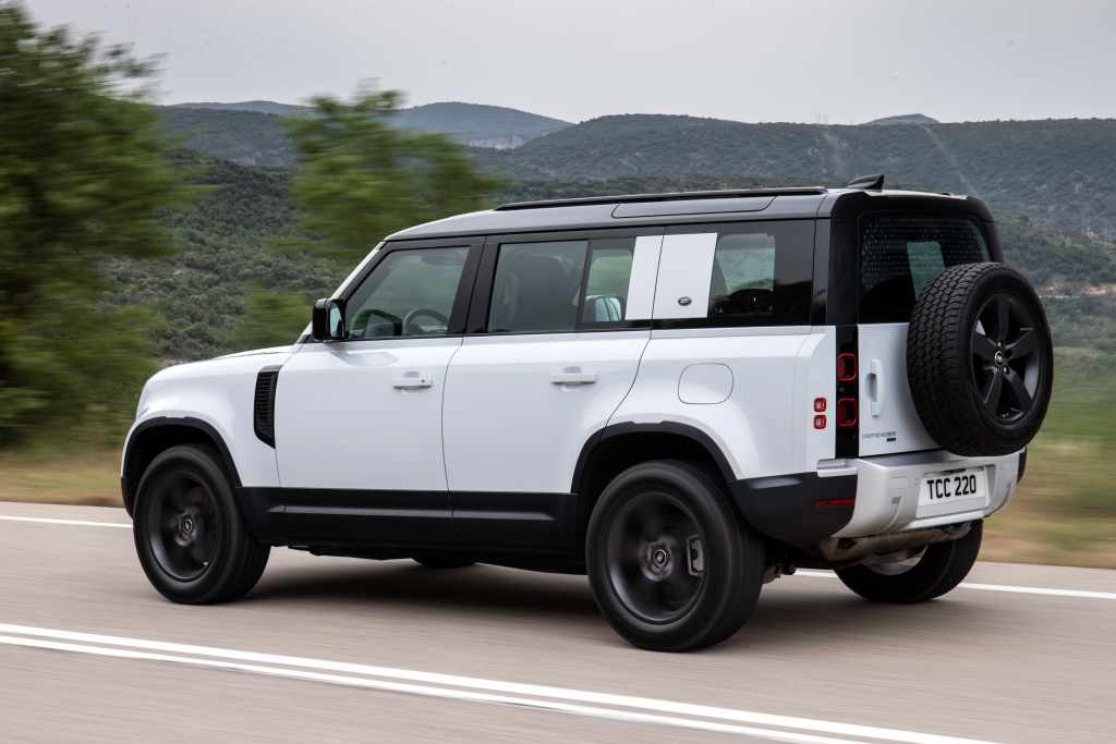 DEFENDER 110 S PLUG-IN HYBRID (P400e) - DRIVING IMAGES | Land Rover ...