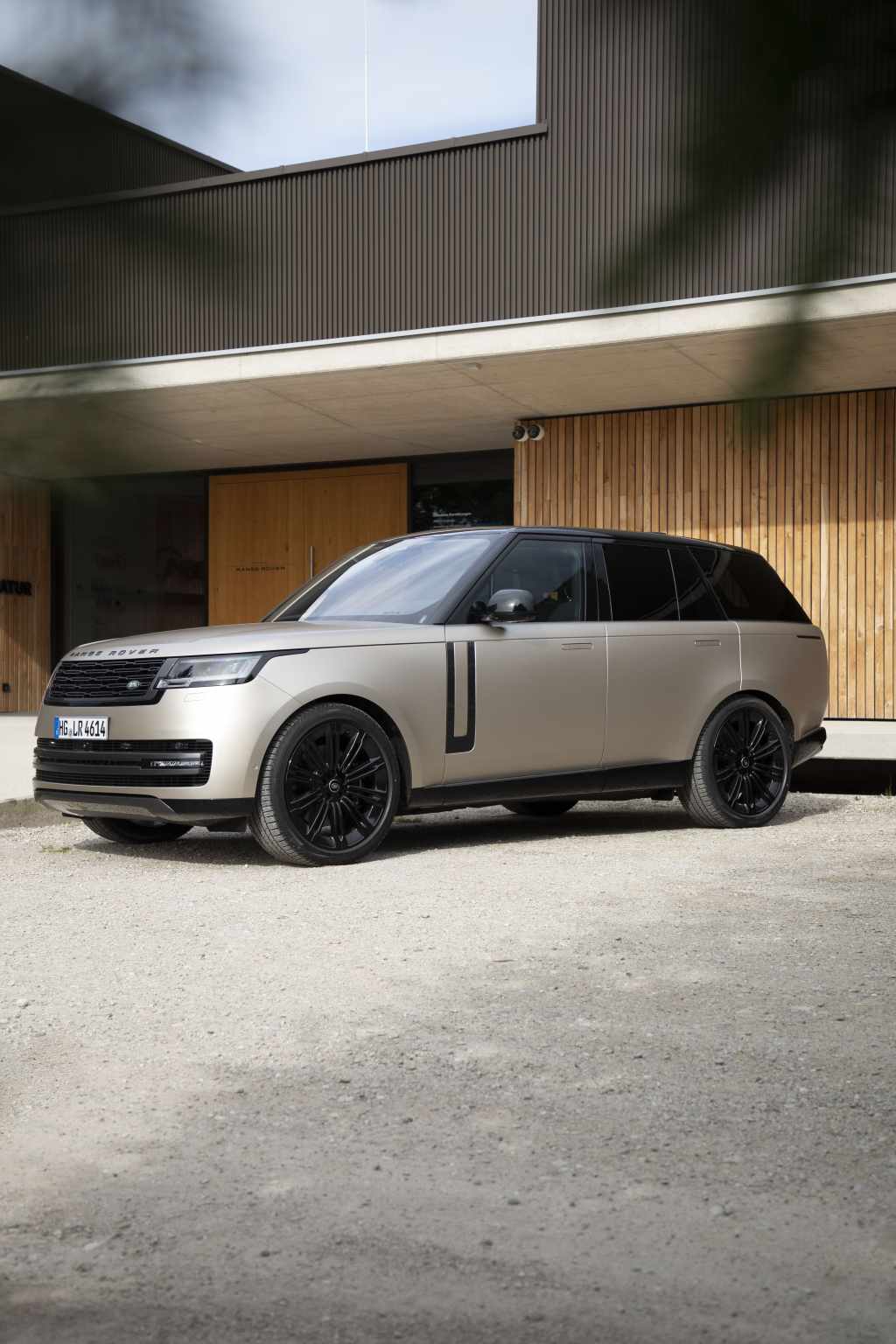 Der neue Range Rover - Sunset Gold/First Edition P530 | Land Rover ...