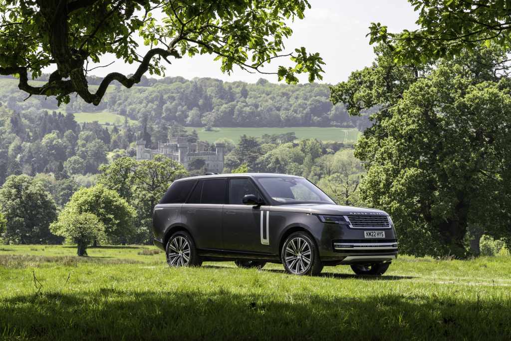 New Range Rover - Charente Grey | Land Rover Media Newsroom