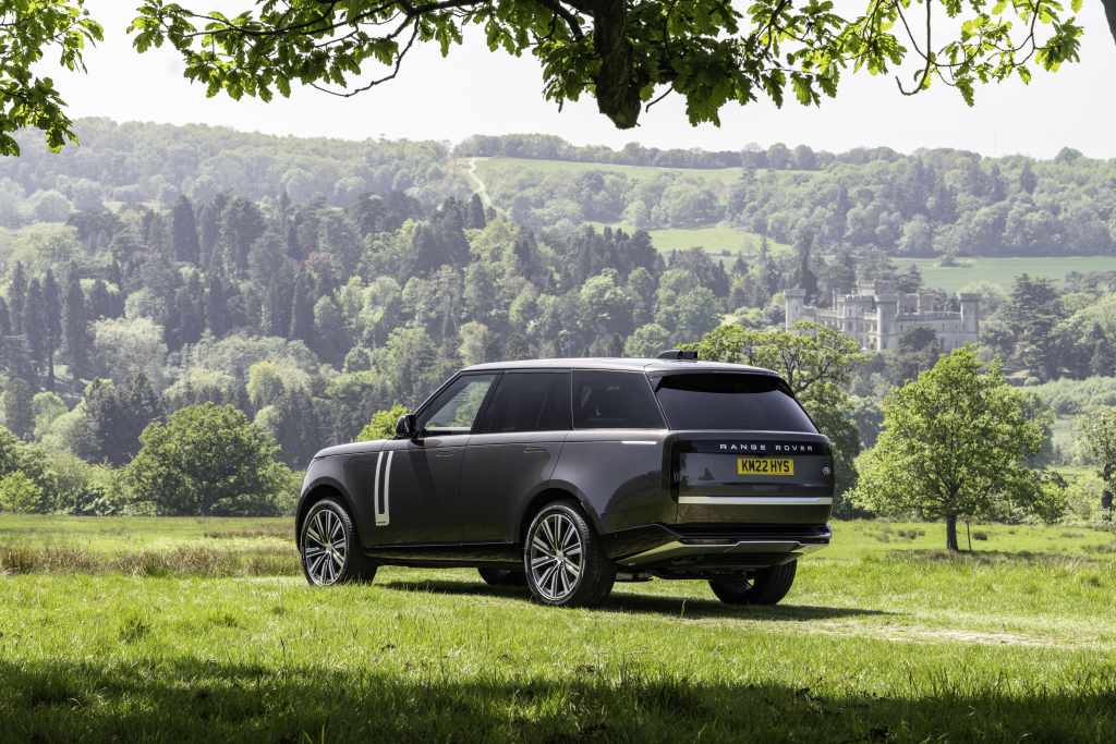 New Range Rover - Charente Grey | Land Rover Media Newsroom