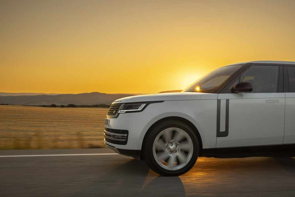 New Range Rover PHEV P440e | Land Rover Media Newsroom