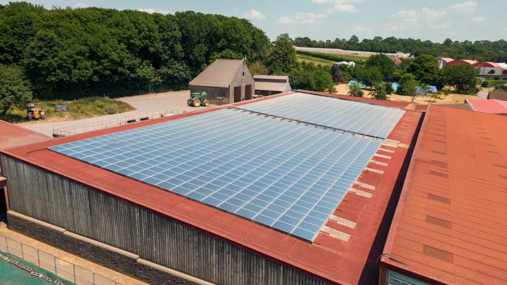 DEFENDER ELECTRIC HYBRID PLUGS IN AT GLASTONBURY AS FESTIVAL’S OFFICIAL ...