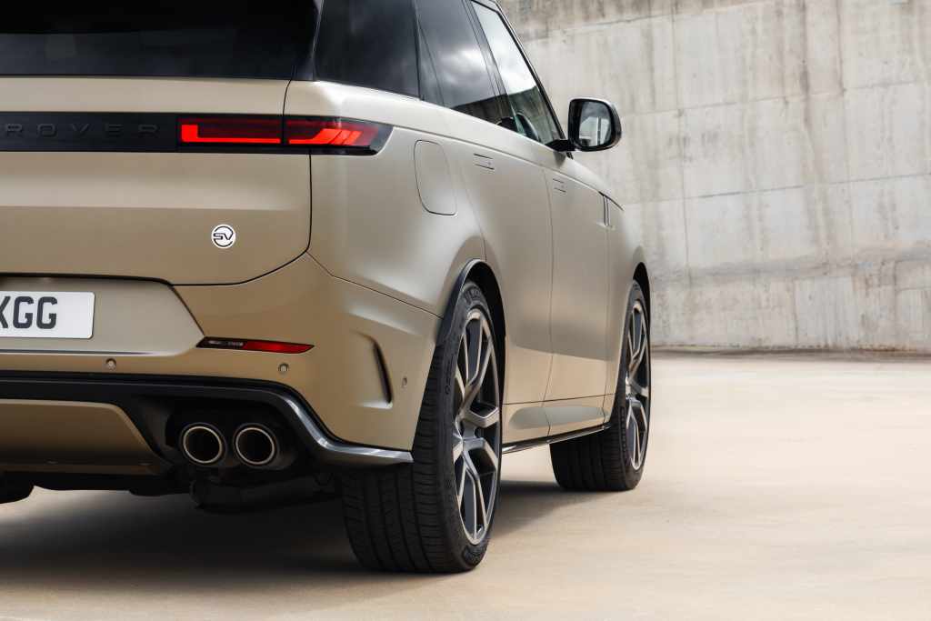 RANGE ROVER SPORT SV EDITION ONE - CARBON BRONZE | Land Rover Media ...