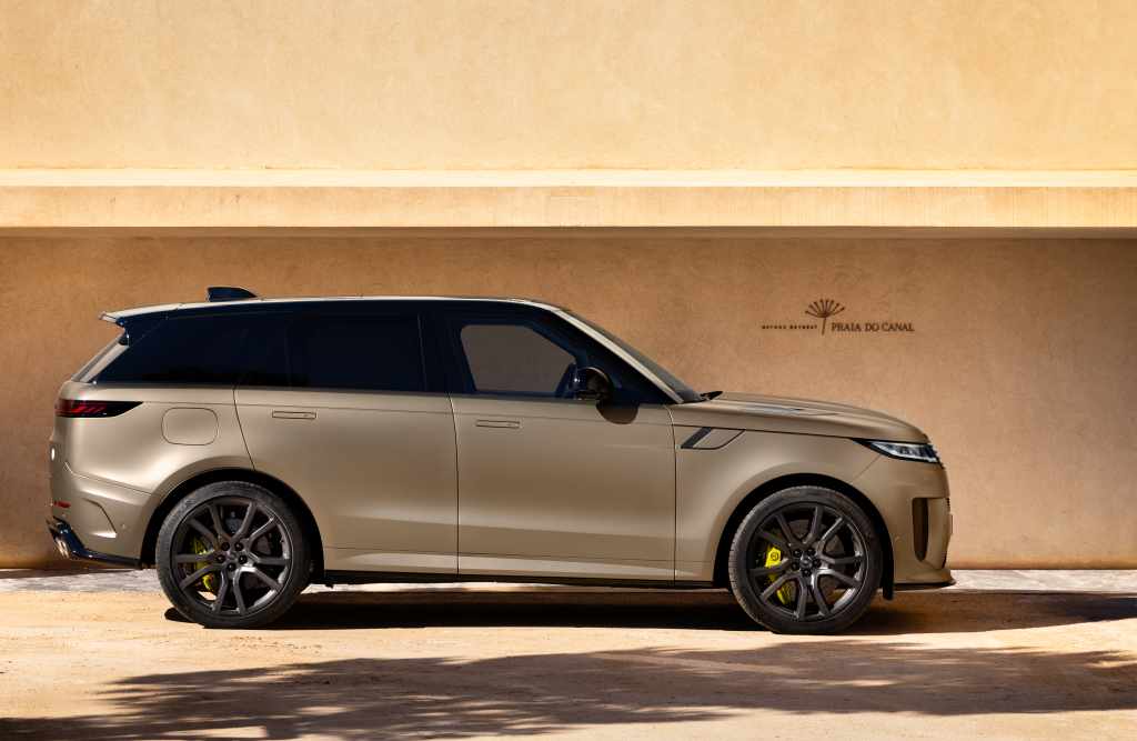 RANGE ROVER SPORT SV EDITION ONE - CARBON BRONZE | Land Rover Media ...