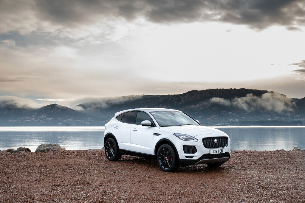 Der neue Jaguar E-PACE (Yulong White) | Jaguar Media Newsroom