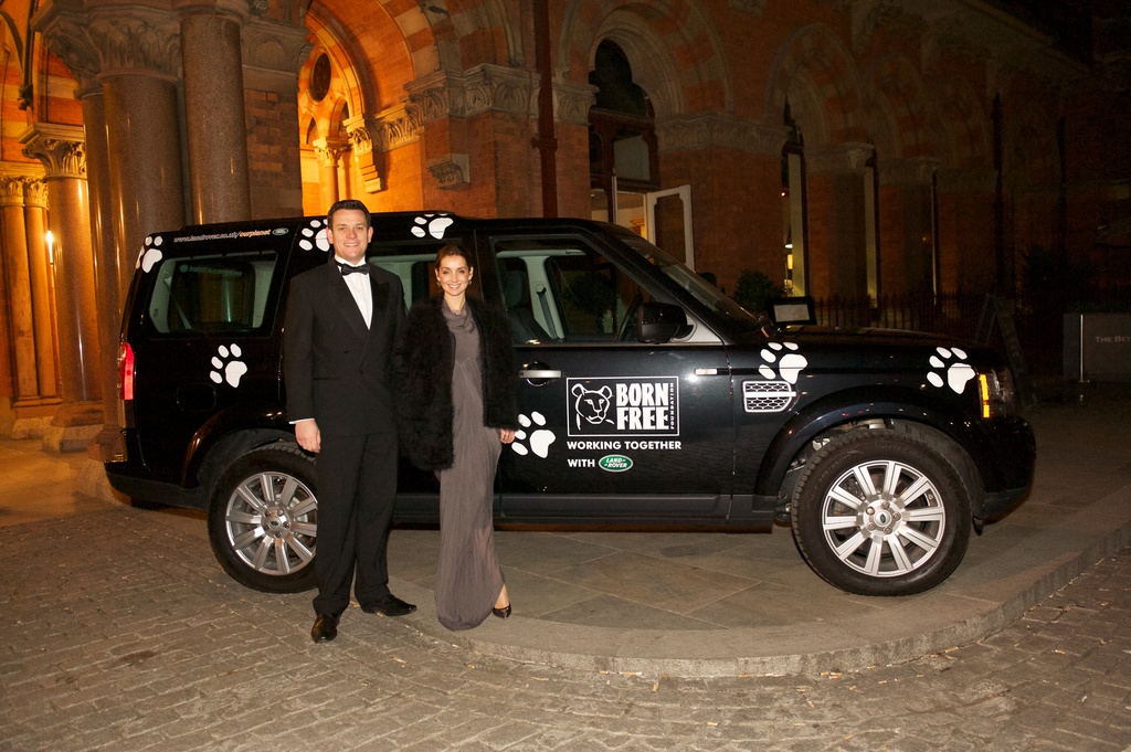 Land Rover Supports 'Tiger Tracks' and the Campaign to Save the World's ...