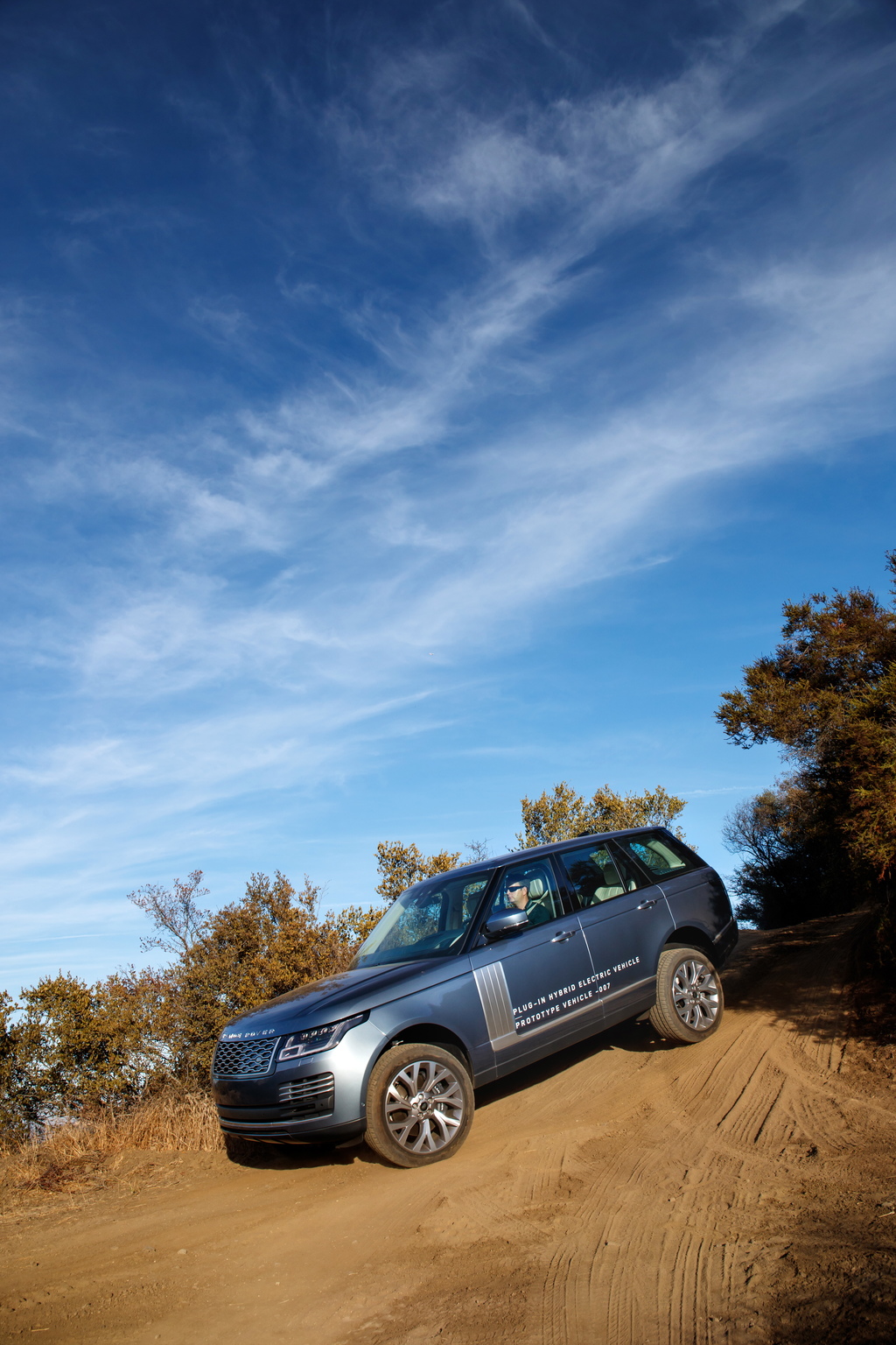 New Range Rover P400e PHEV media drives in LA - All-terrain | Land ...