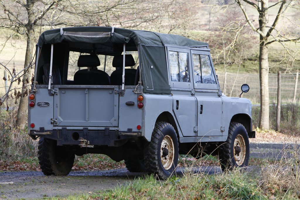 Land Rover Celebrates 50 Years at Eastnor Castle | Land Rover Media ...