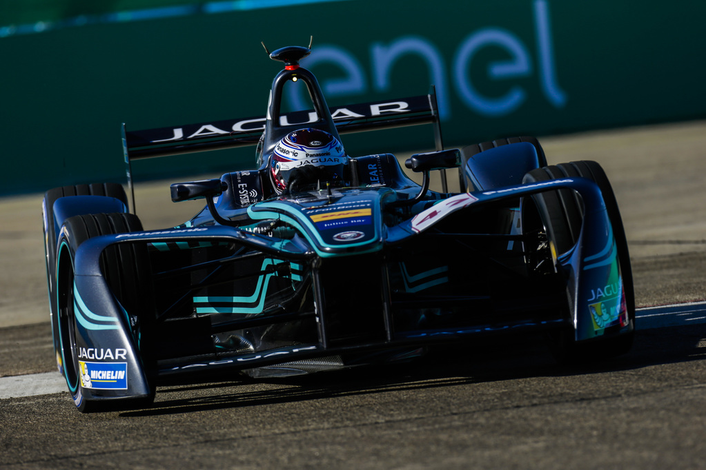 FASTEST LAP AND FOURTH CONSECUTIVE POINTS FOR PANASONIC JAGUAR RACING ...