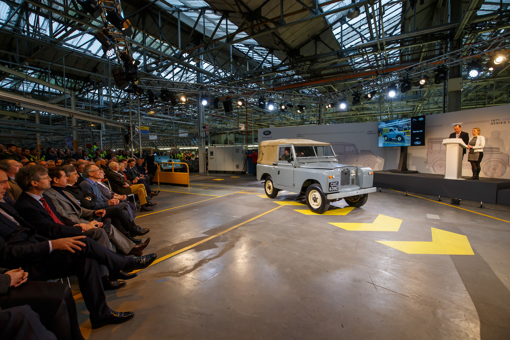 Celebrating The Legend - Last of the Current Land Rover Defenders is ...