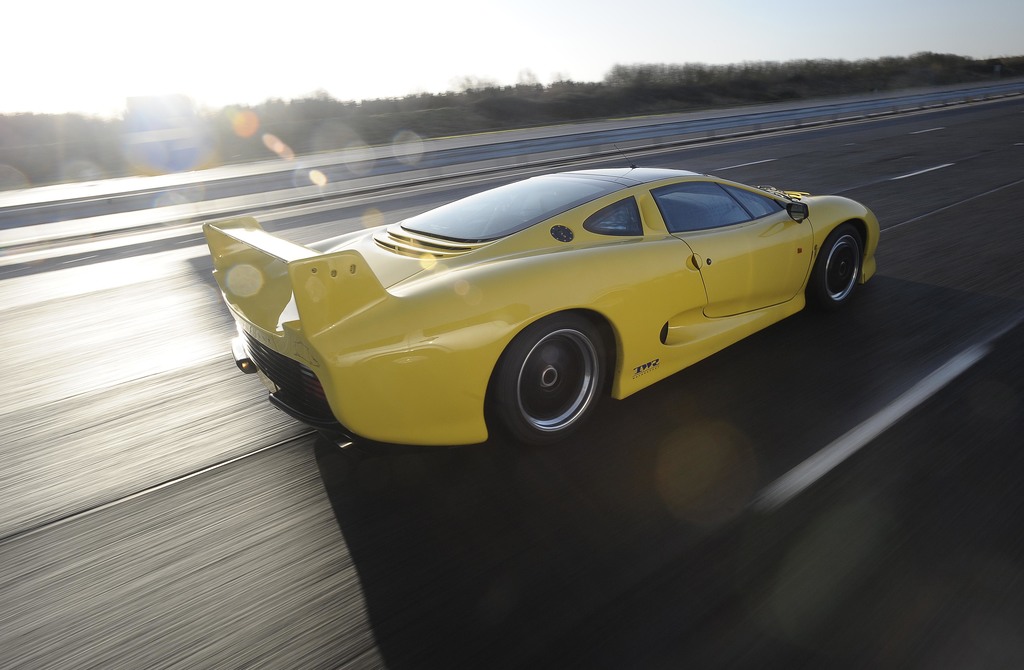 Marking 20 Years Since The Launch Of The Jaguar XJ220 | Jaguar Media ...