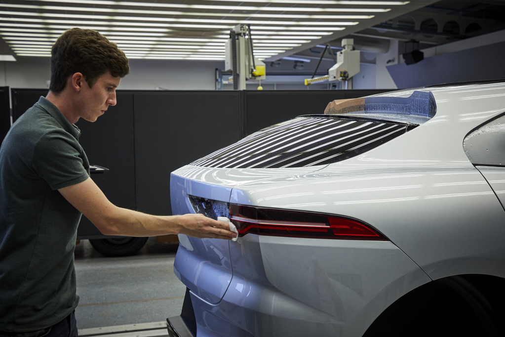 JAGUAR UNVEILS UNIQUE CLAY MODEL FOR SCOTLAND’S FIRST DESIGN MUSEUM ...