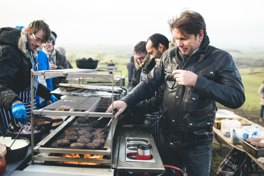 Land Rover Celebrates Hibernot With Great British Winter BBQ | Land ...