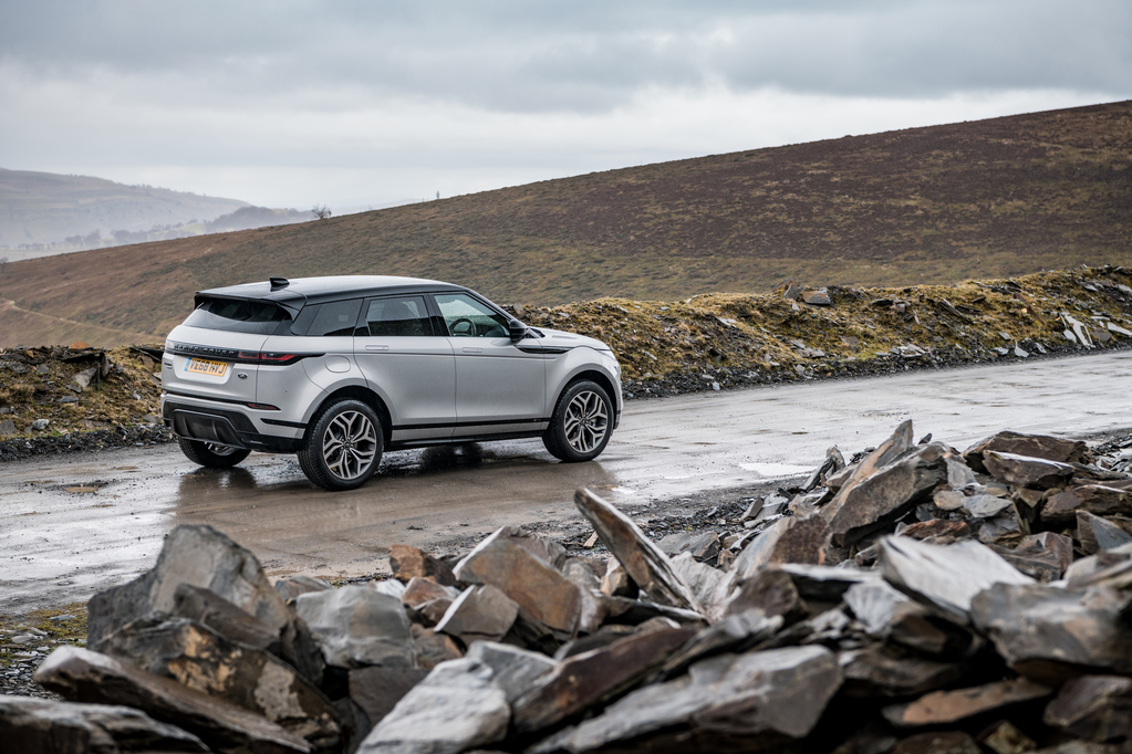 JAGUAR LAND ROVER DRIVE FORWARD WITH UK SALES GROWTH | Land Rover Media ...