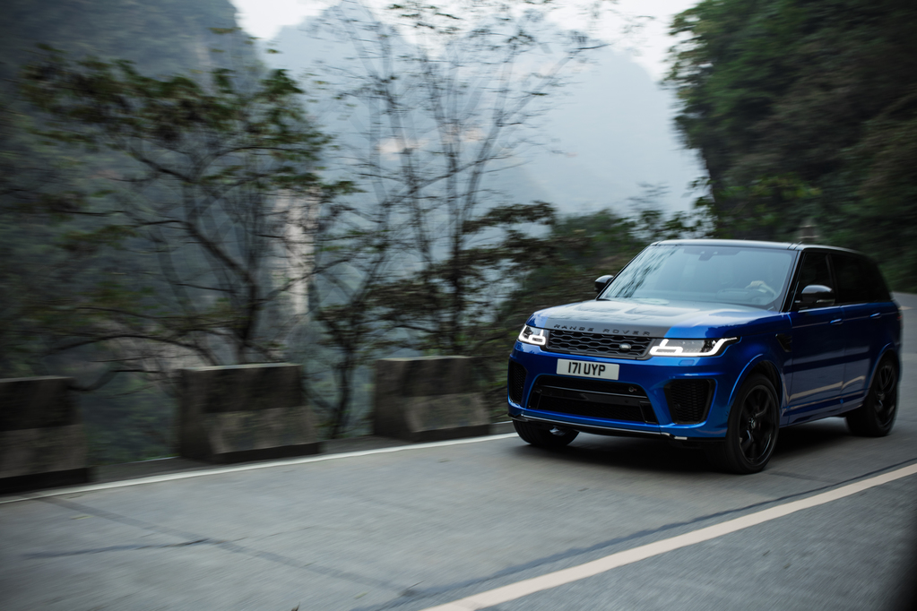 SUPERCAR BEATER: RANGE ROVER SPORT SVR SETS TIANMEN ROAD RECORD ...