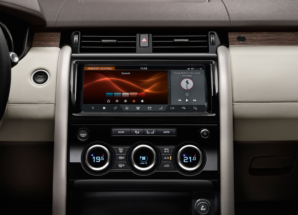 LAND ROVER REVEALS NEW DISCOVERY - InControl Touch Pro | JLR Media Newsroom