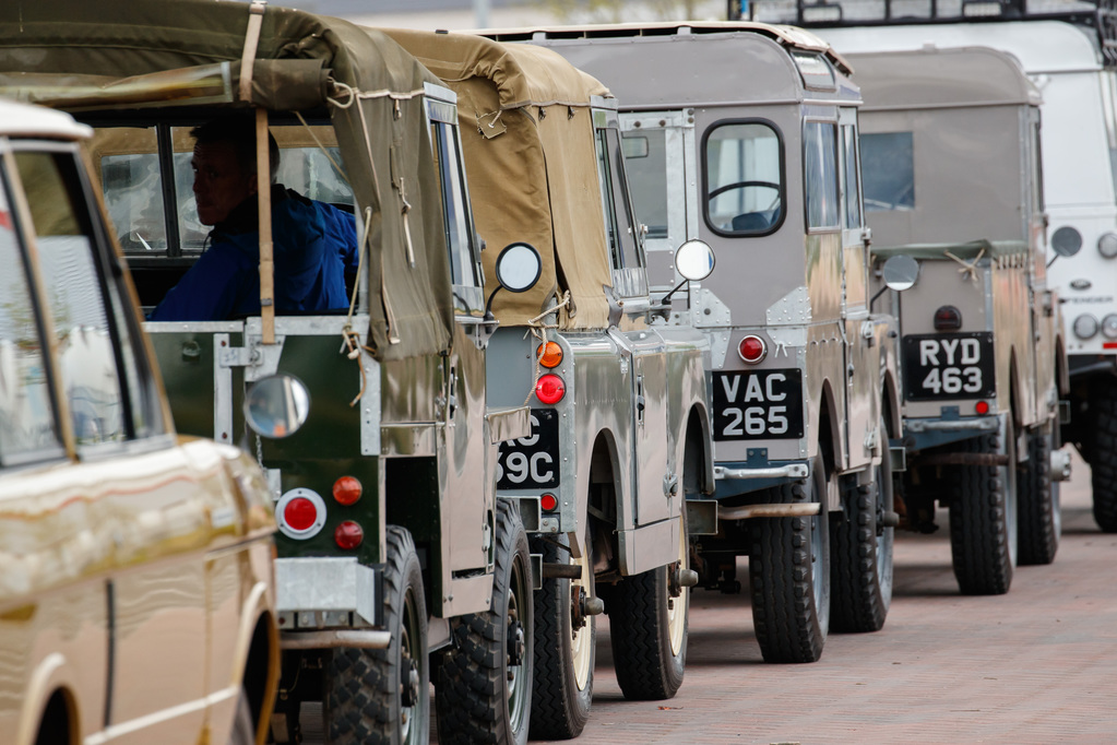 Land Rover 70 Years - Classic Vehicle Convoy | Land Rover Media Newsroom