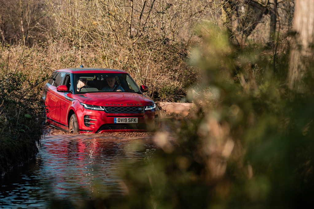 RANGE ROVER EVOQUE THE FIRST LUXURY COMPACT SUV TO COMPLY TO STRICTER ...