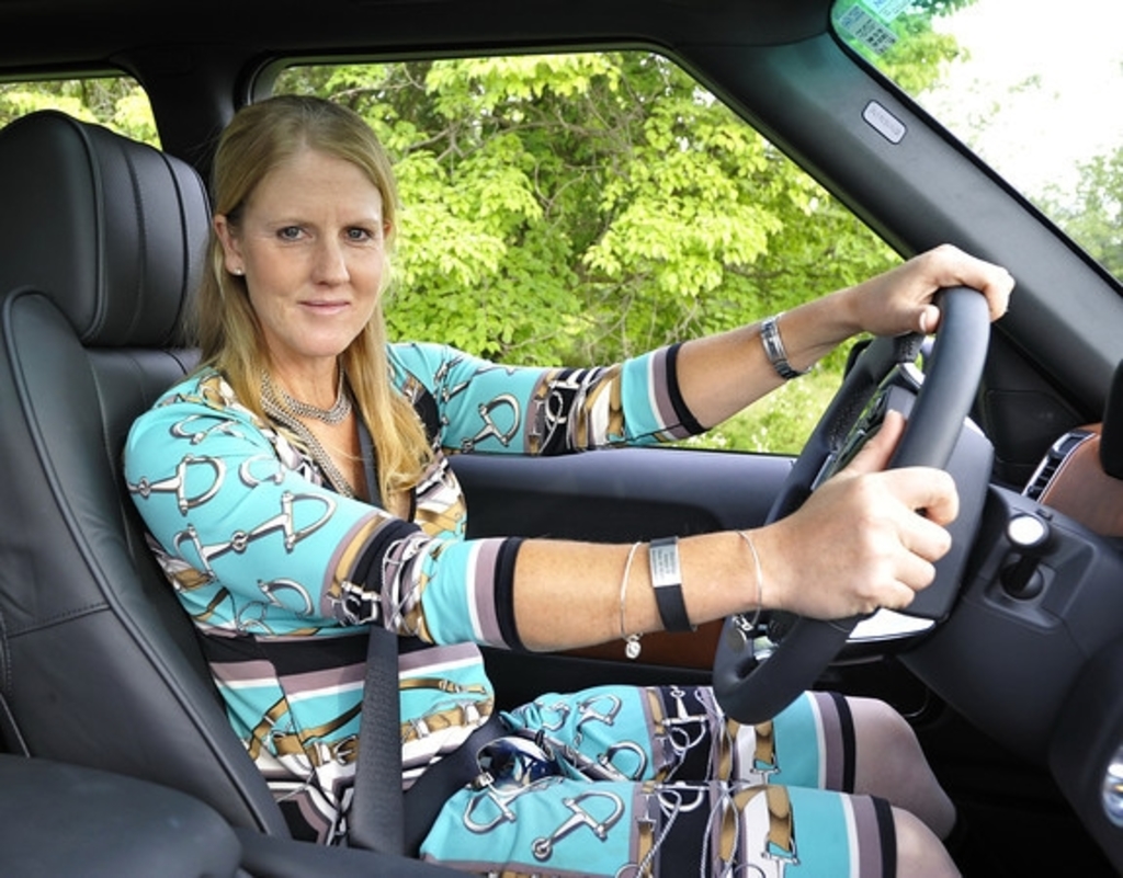 SURPRISE AND DELIGHT | Land Rover Media Newsroom