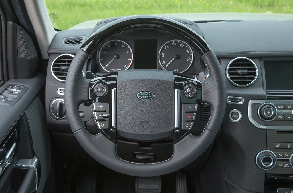 Striking Land Rover Features Bring Heightened Level Of Interior Luxury ...