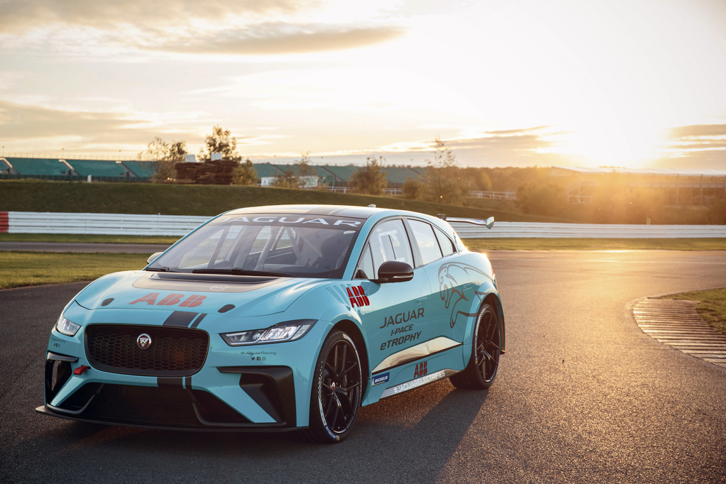 JAGUAR TO MAKE HISTORY WITH ALL-ELECTRIC RACE SERIES | JLR Media Newsroom