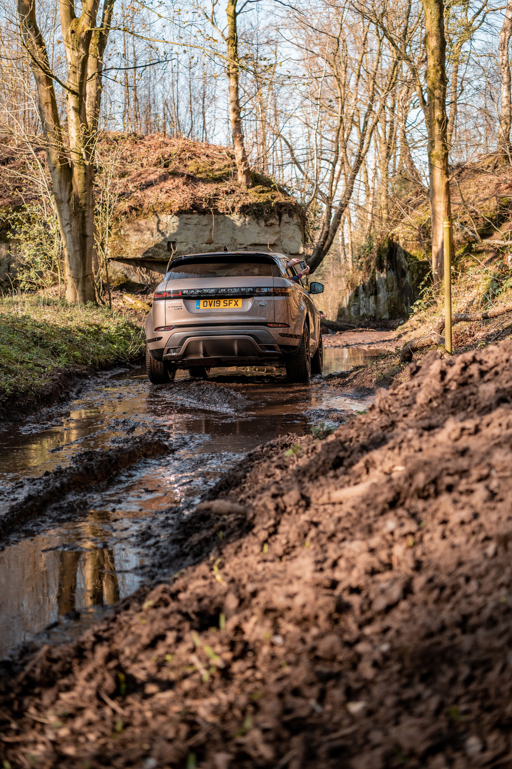 RANGE ROVER EVOQUE THE FIRST LUXURY COMPACT SUV TO COMPLY TO STRICTER ...