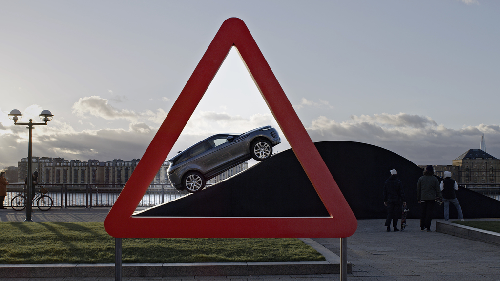 NEW RANGE ROVER EVOQUE RECREATES ICONIC ROAD SIGNS TO SHOWCASE ALL ...